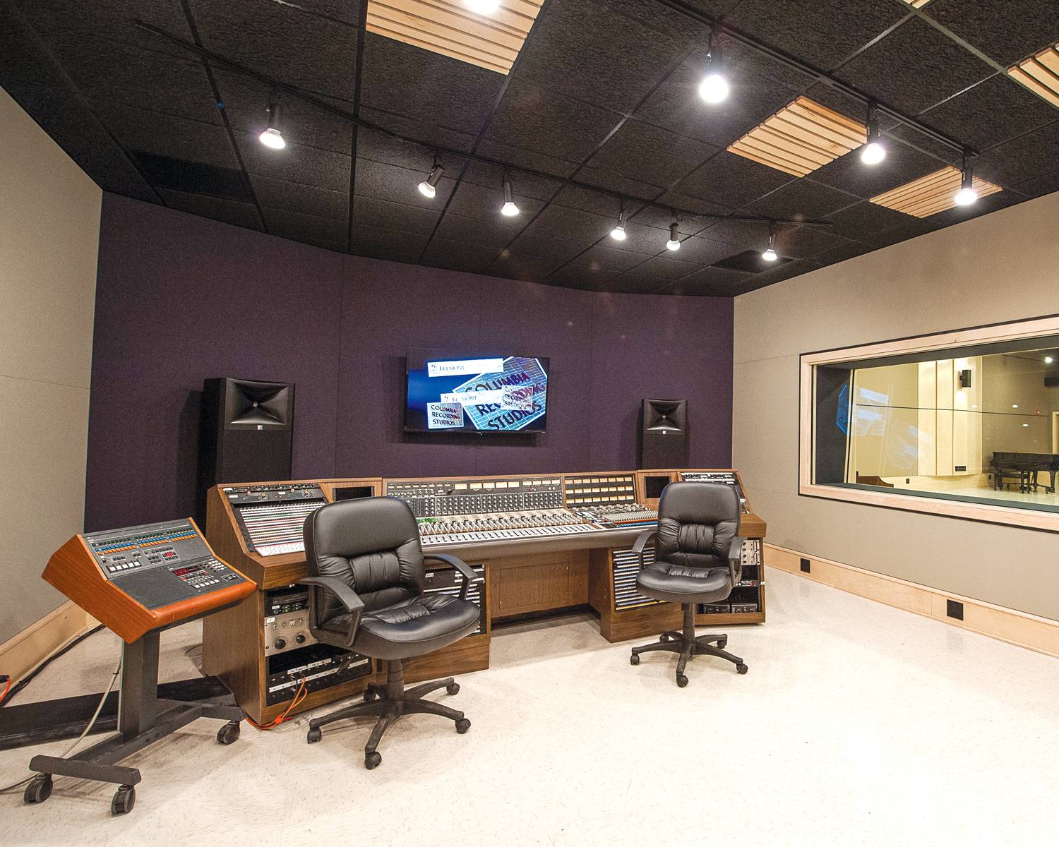 Through the Future of the Music Industry Through Technology – PUPN